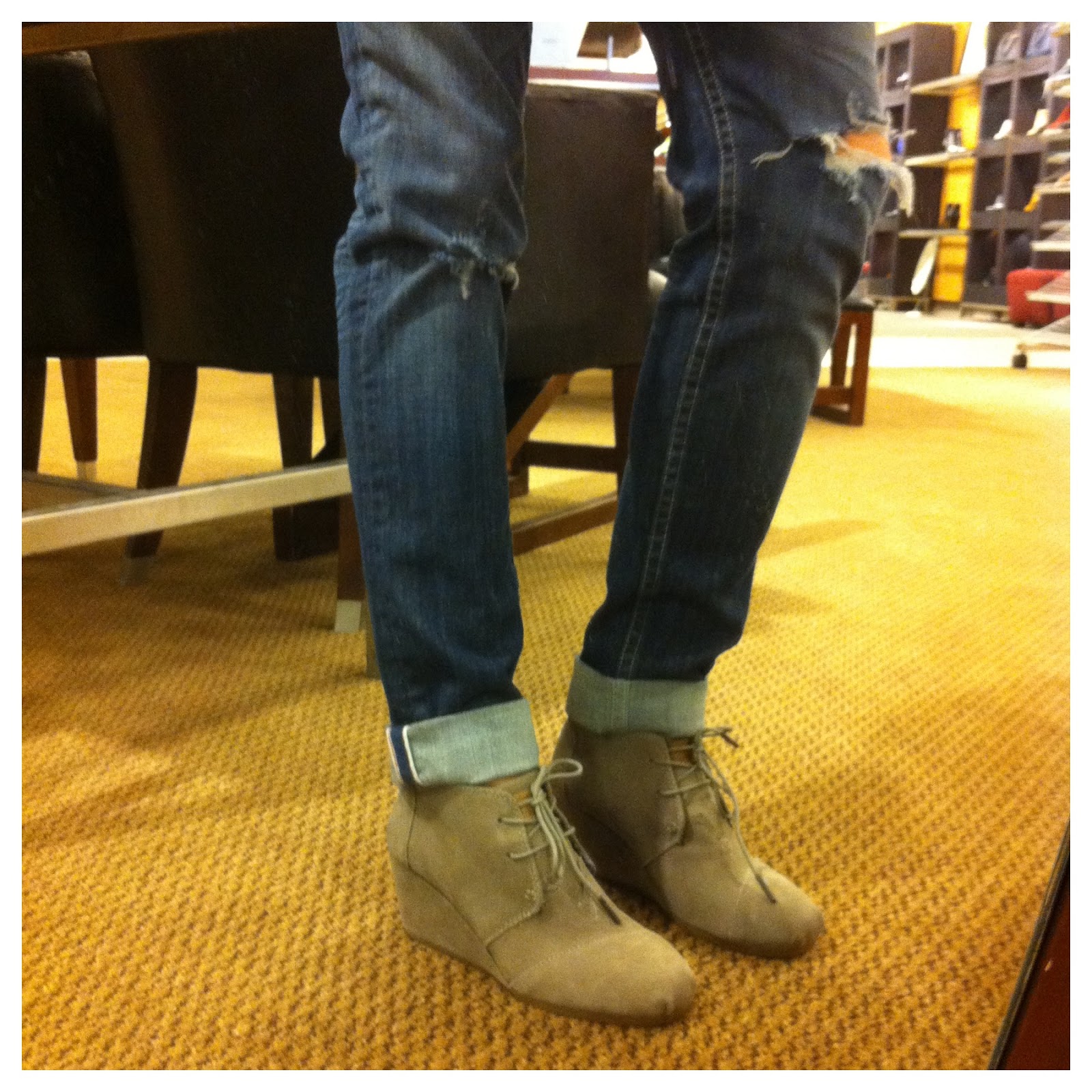 LOFT FLASH SALE! BUY THE TOPS FROM TODAY BEFORE THEY SELL OUT ...